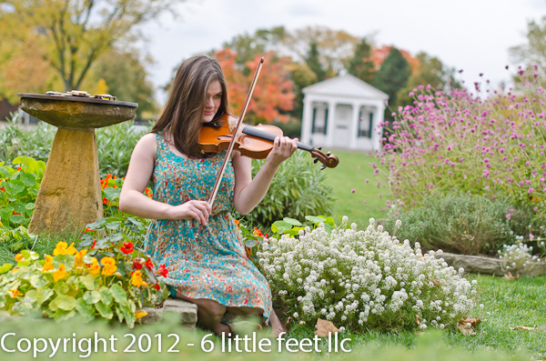 heidi.senior – 6 little feet