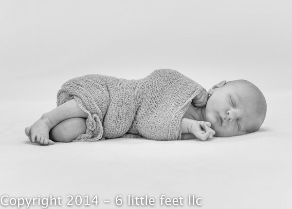 dylan.newborn – 6 little feet
