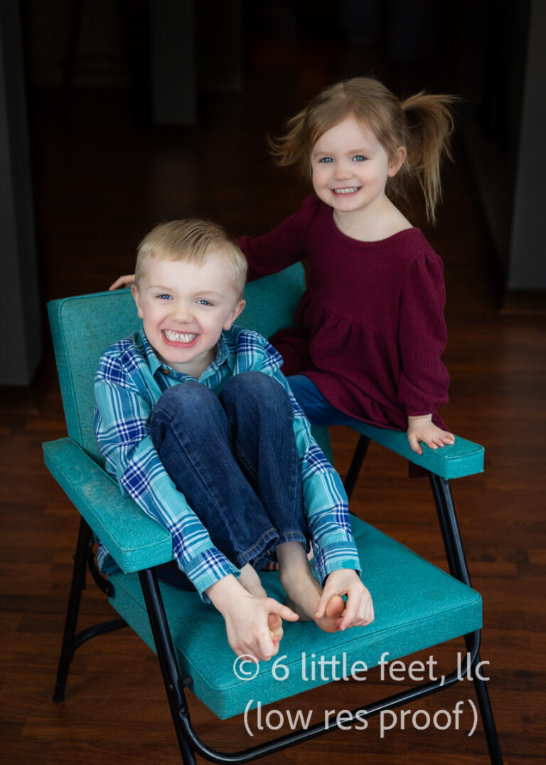 SCOTT + JULIE | family 2024 – 6 little feet